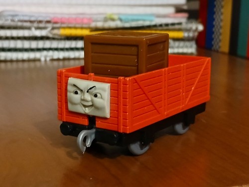 TOMY/TRACKMASTER Thomas & Friends Custom Willy The Dairy Truck ...
