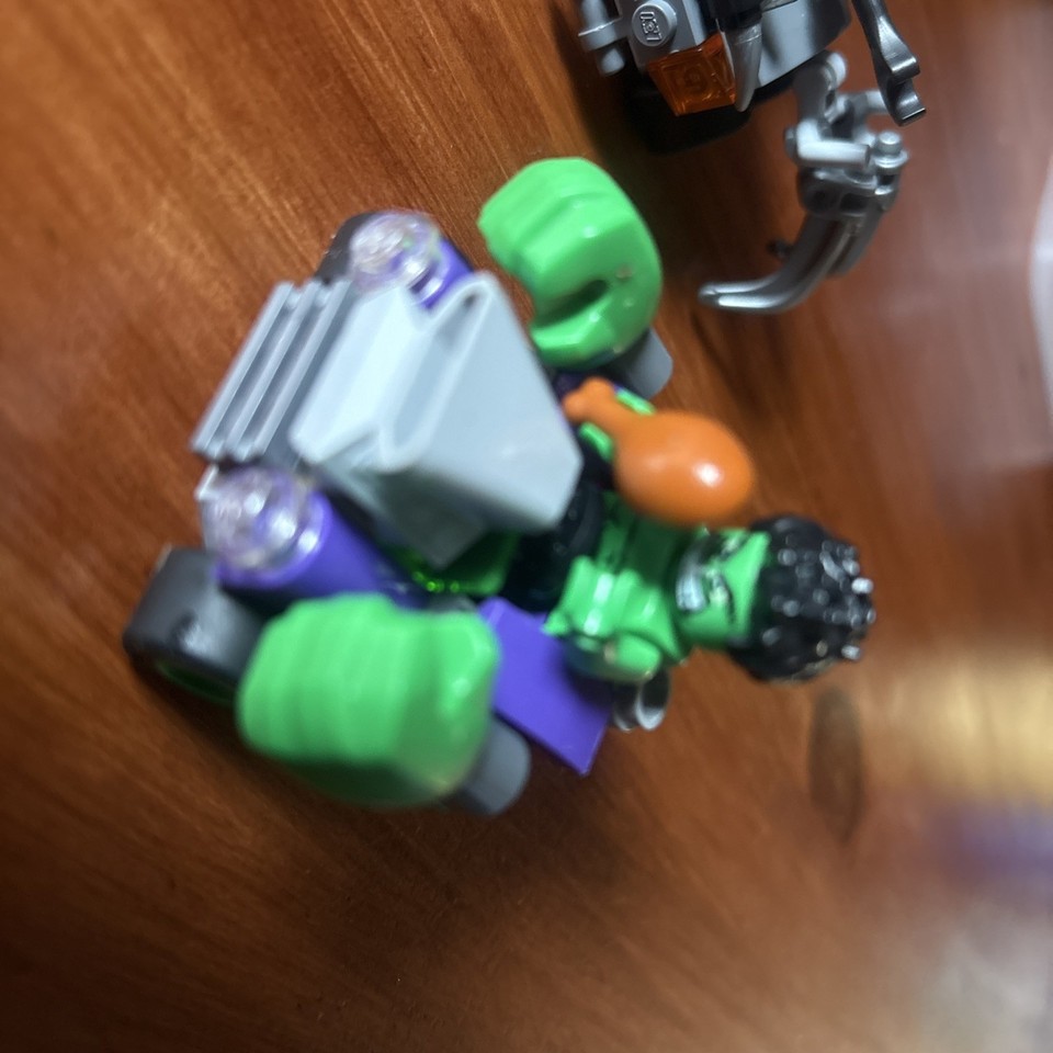 Lego Marvel Super Heroes 76066 - Mighty Micros: Hulk vs Ultron - 100% 2 ...