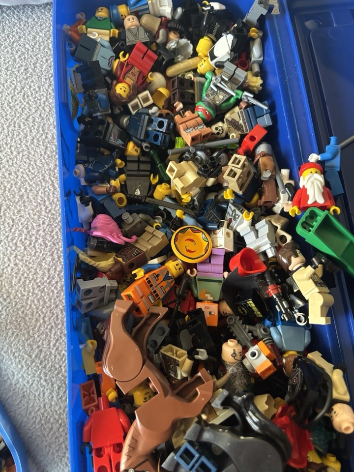 Assorted Lego Minifig Bundle, Star Wars, Marvel, Dc, Lego Movie, and ...