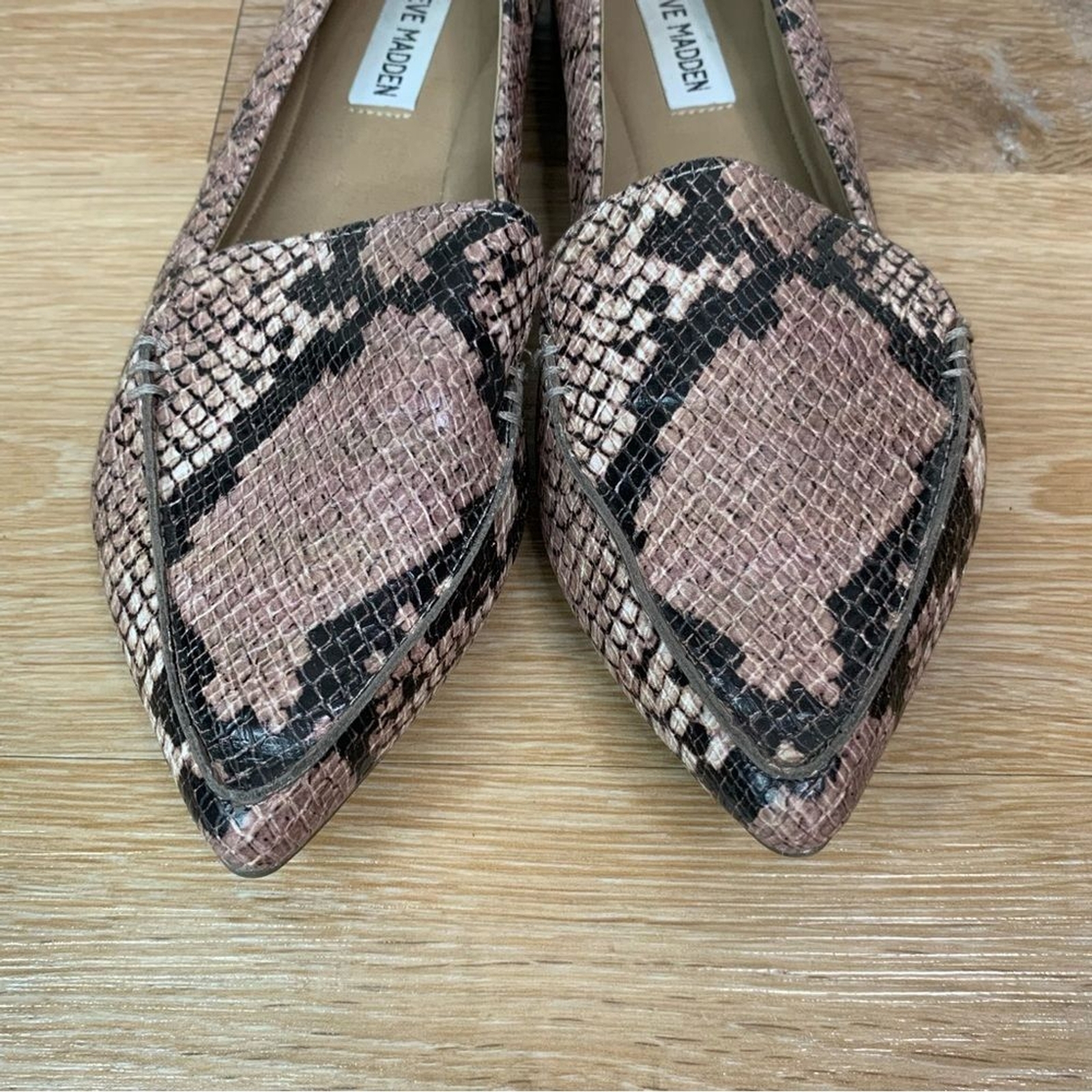 Steve Madden Pointed Toe Snake Skin Loafers - Gem