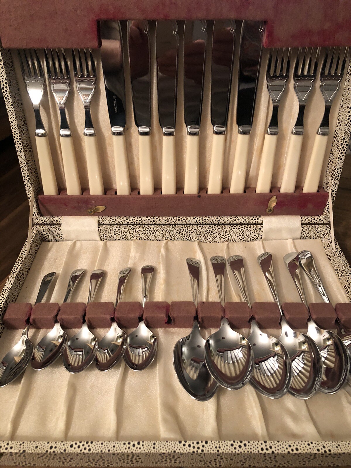 Vintage Sheffield steel cutlery set in original box one teaspoon ...