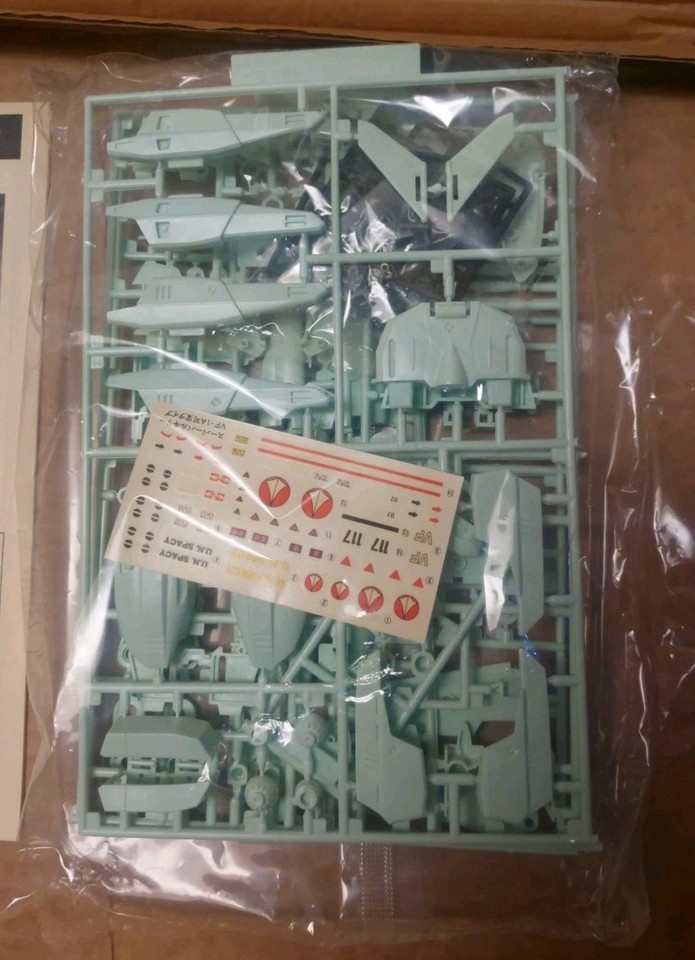 Vintage Robotech Changers VF-1 Fighter Model Revell from Macross ...