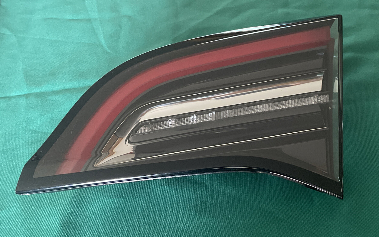 TESLA MODEL 3 INNER TAIL LIGHT RIGHT SIDE 1502089-00-B 2017 2018 2019 ...
