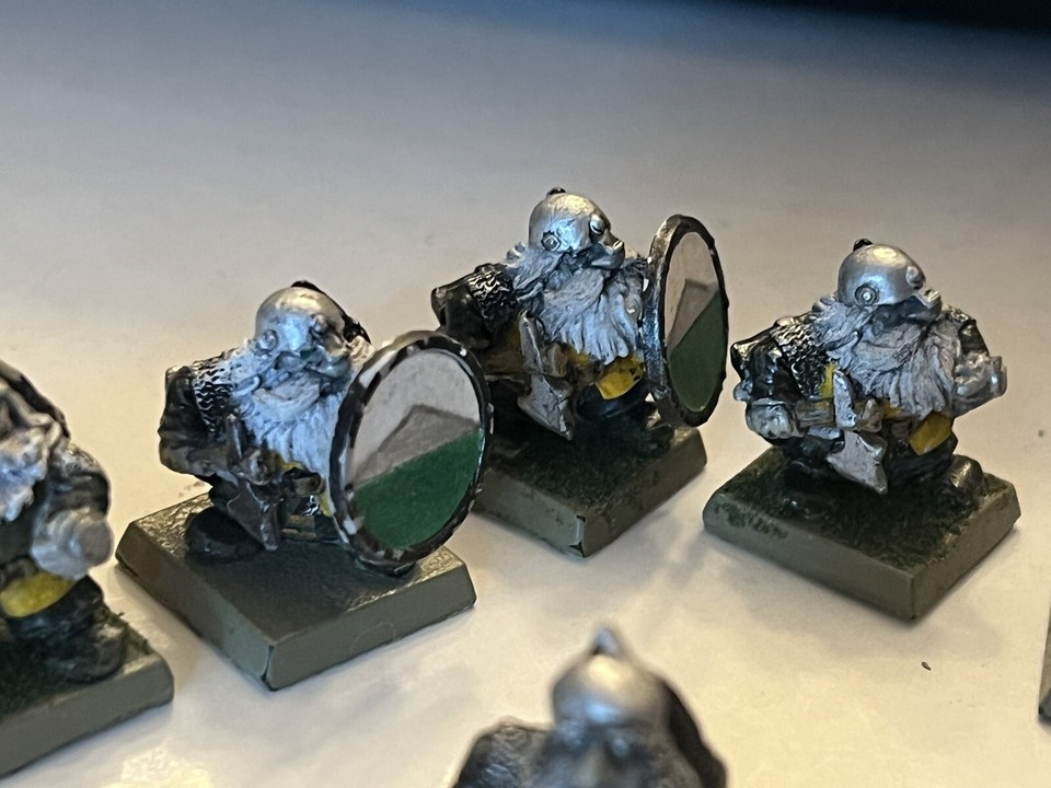 RARE RRD1 BUGMAN'S DWARF RANGERS x14 Regiment of Renown 1986 OLD WORLD ...