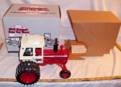 ERTL INTERNATIONAL MODEL 1256 FARM TRACTOR MODEL 1/16 1998 FARM TOY ...