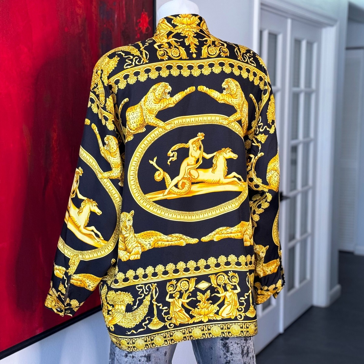 VERSACE CLASSIC V2 silk shirt Baroque Wild Signature with VERSACE CLASSIC V2 silk shirt Baroque Wild Signature with