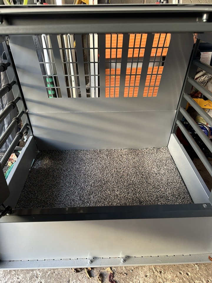 Variocage, dog crate, compact, expandable, crate crash tested certified ...