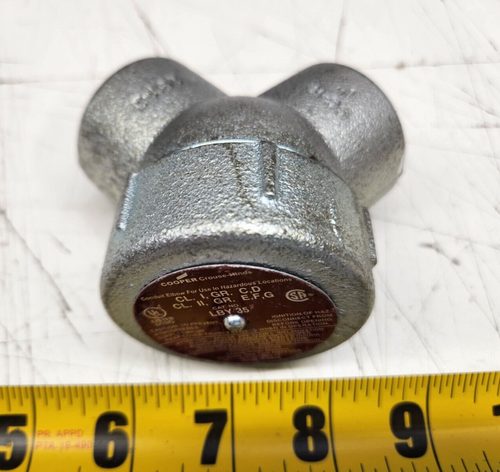 Eaton Crouse-Hinds LBY35 1" Capped 90° Elbow Explosion Proof Feraloy ...