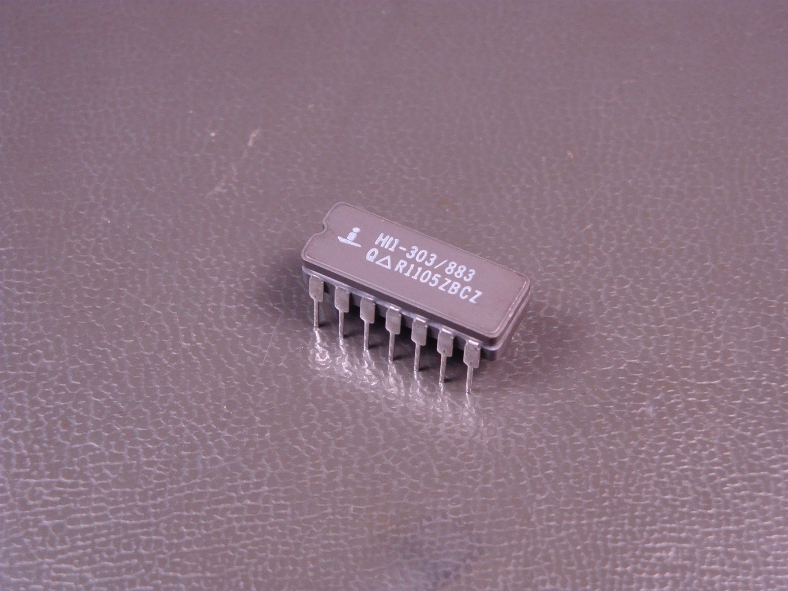 HI1-0303/883 Intersil CMOS Analog Switch Dual SPDT 15V 150ns 14 Pin ...