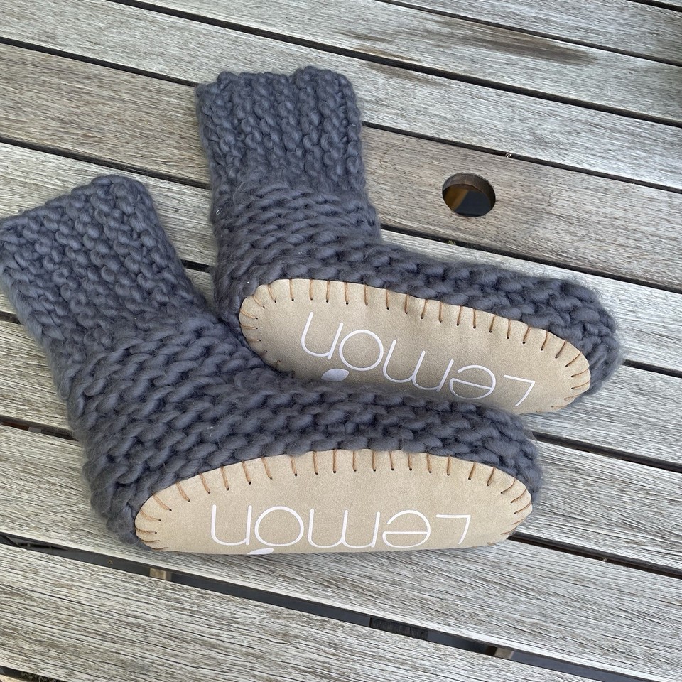 Lemon Hand Knit Slipper Pantoufles Socks Gray Acrylic Knit Womens Sz S ...