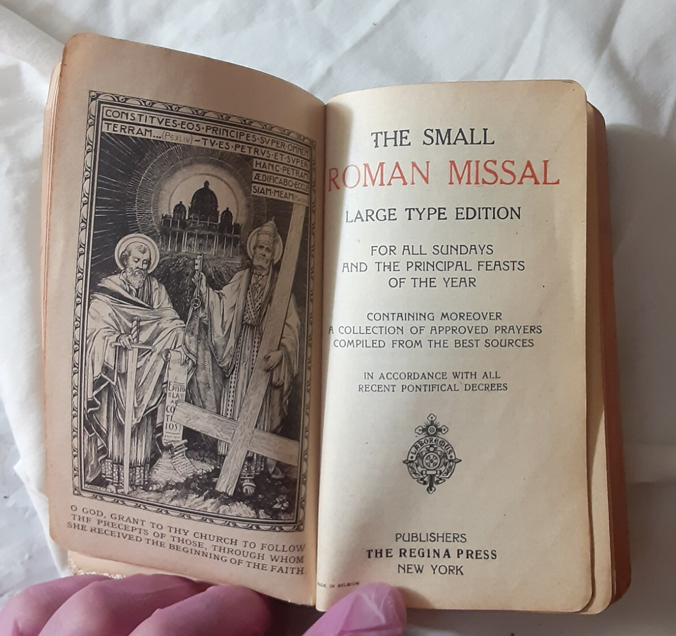 Vintage THE SMALL ROMAN MISSAL Catholic Mass Prayer Book 1947 Regina ...