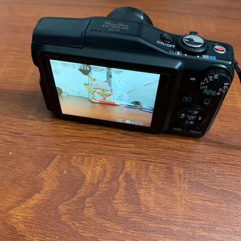 Canon PowerShot SX700 HS Compact Digital Camera with 30x Optical Zoom ...