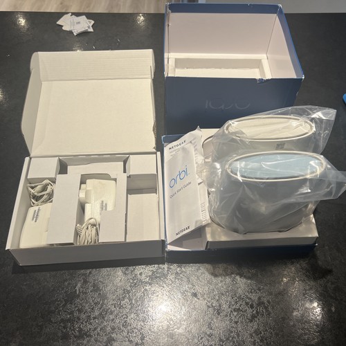 NETGEAR Orbi Whole Home Mesh Wi-Fi System RBR20 Router and 1 RBS20 ...