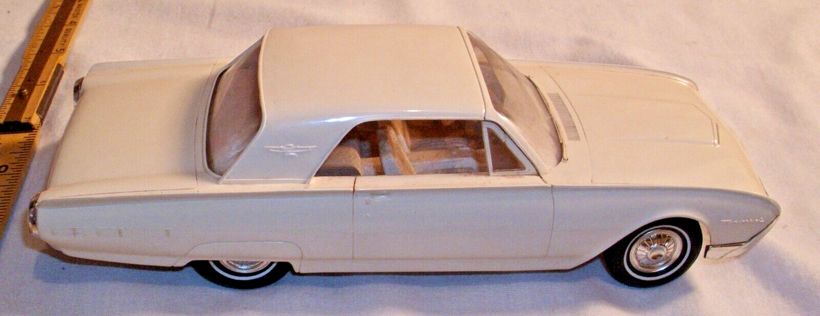 AMT 1962 FORD THUNDERBIRD 2 DOOR HARD TOP PROMO CAR MODEL 1:25 | eBay