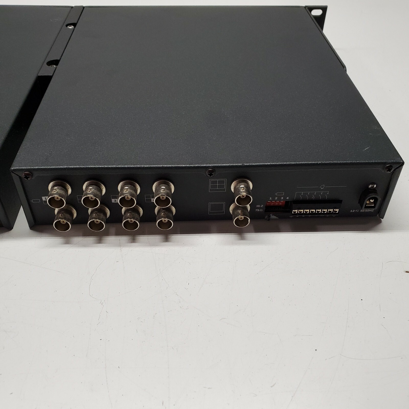 2 Pelco Security QD104C Color Quad 4 way Video Monitor Processor Output ...