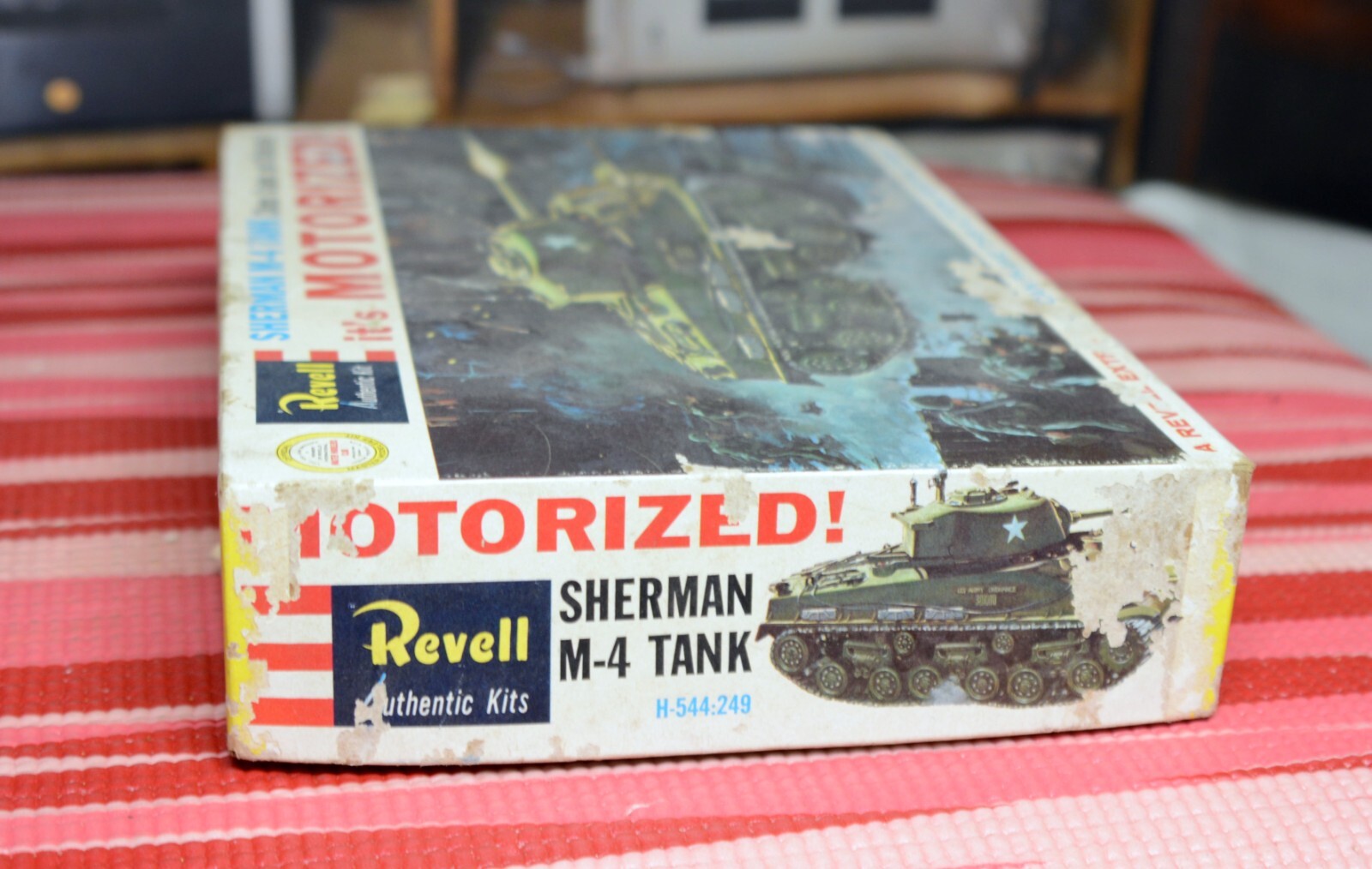 Revell Motorized Sherman M-4 tank model kit H-544-249 | eBay