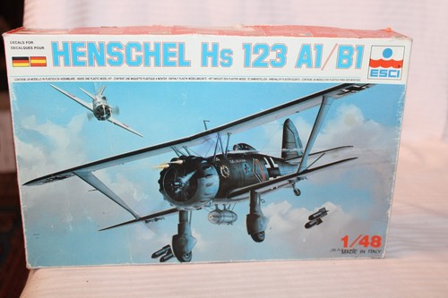 1/48 Scale ESCI, Henschel Hs 123 A1-B1 Airplane Model Kit #4001 BN Open ...