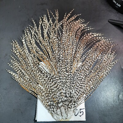 Feathers - Rooster Saddle Hackle Skilton Dry Fly