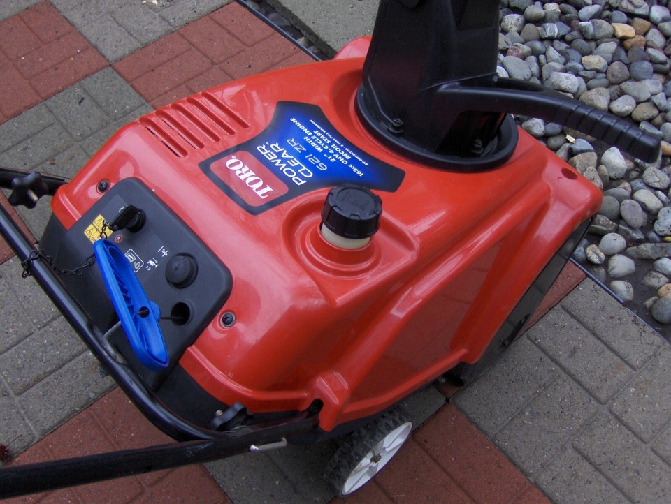 TORO SNOW BLOWER 621 ZR POWER CLEAR SNOW BLOWER 621 ZR TORO SNOW BLOWER ...