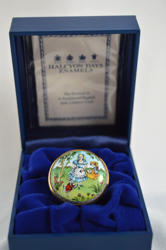 RARE HALCYON DAYS ENAMELS PILL BOX ALICE IN WONDERLAND | eBay