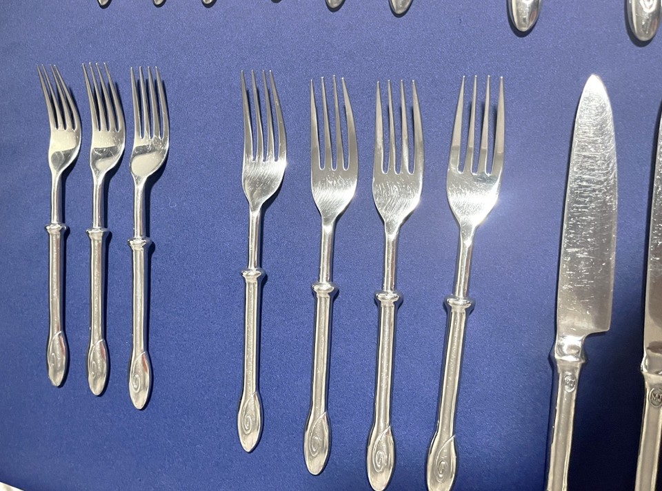 MARY JUREK ATLANTIS 34pc Set of Designer VERY RARE Sculpted Stainless Flatware | eBay