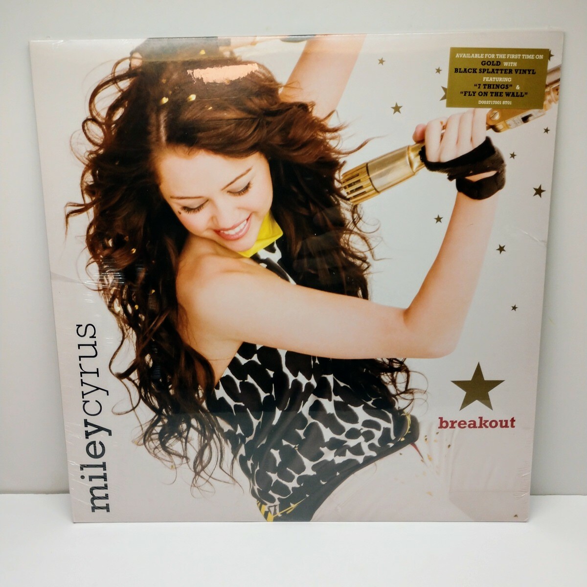 7 Things Miley Cyrus Album