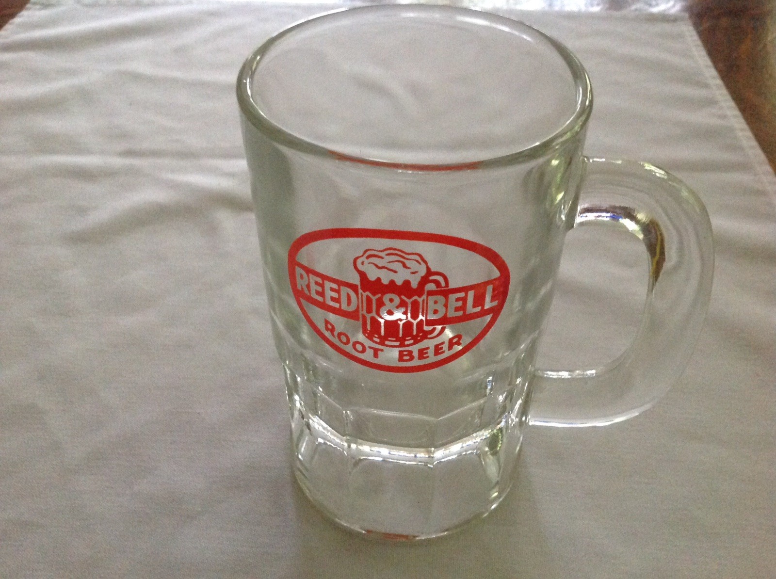 VINTAGE REED & BELL ROOT BEER SODA RED ONE SIDE LOGO HEAVY GLASS MUG 5. ...