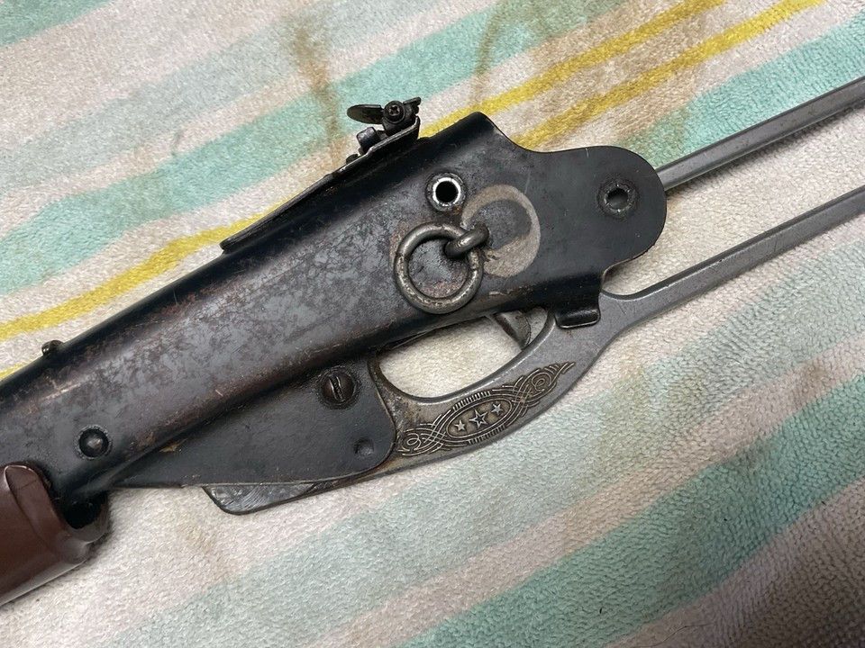 Vintage Daisy Model 94 Red Ryder Carbine BB Gun For Parts None Working ...