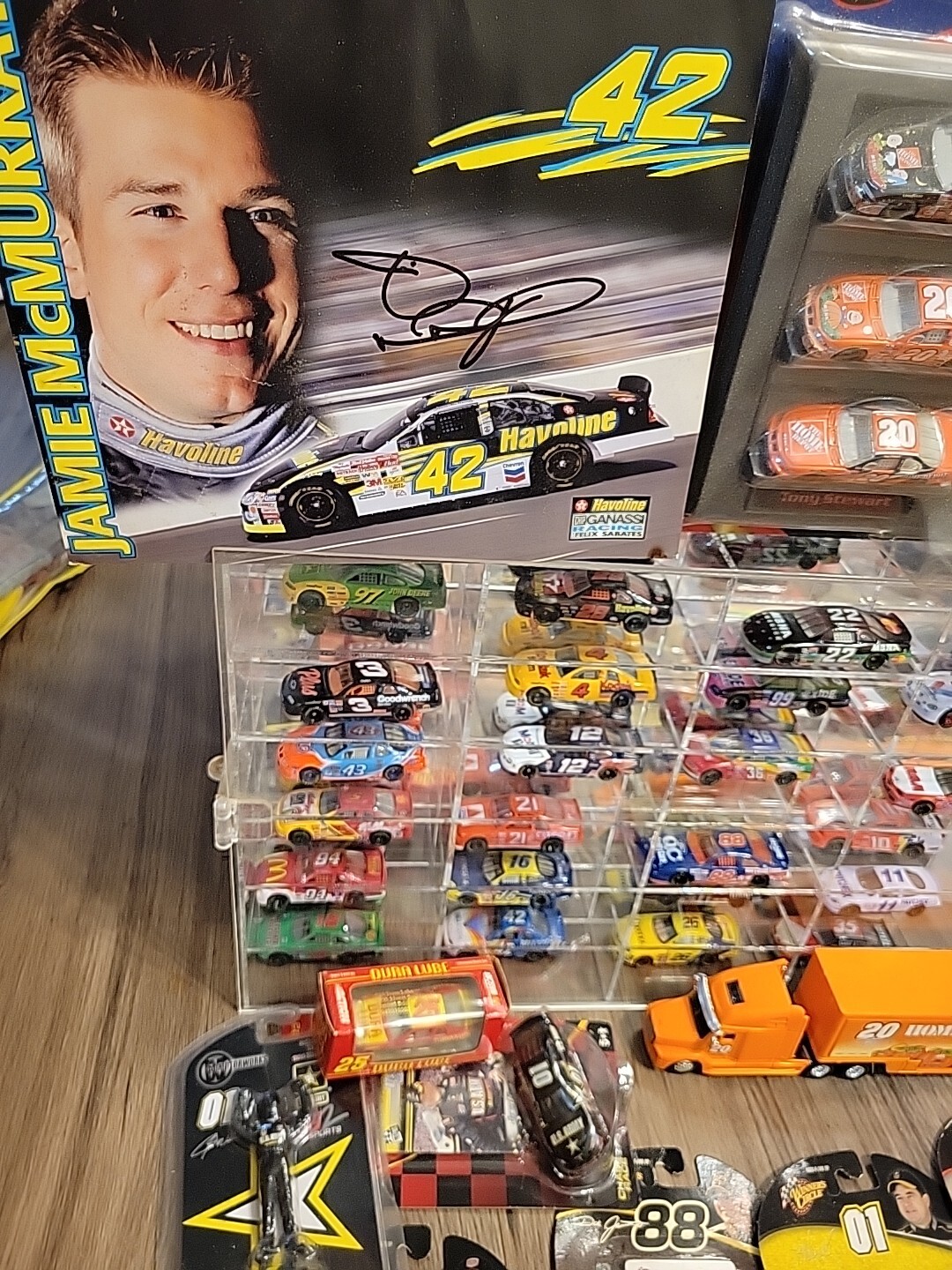150 Pieces Nascar Winners Circle Memorabilia 1/64 LOT Nascar Kite FREE ...