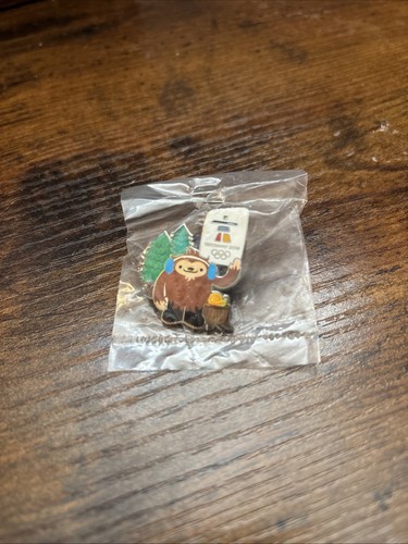 Vancouver 2010 Quatchi Waving Winter Olympic Mascot Pin Trees Sasquatch ...