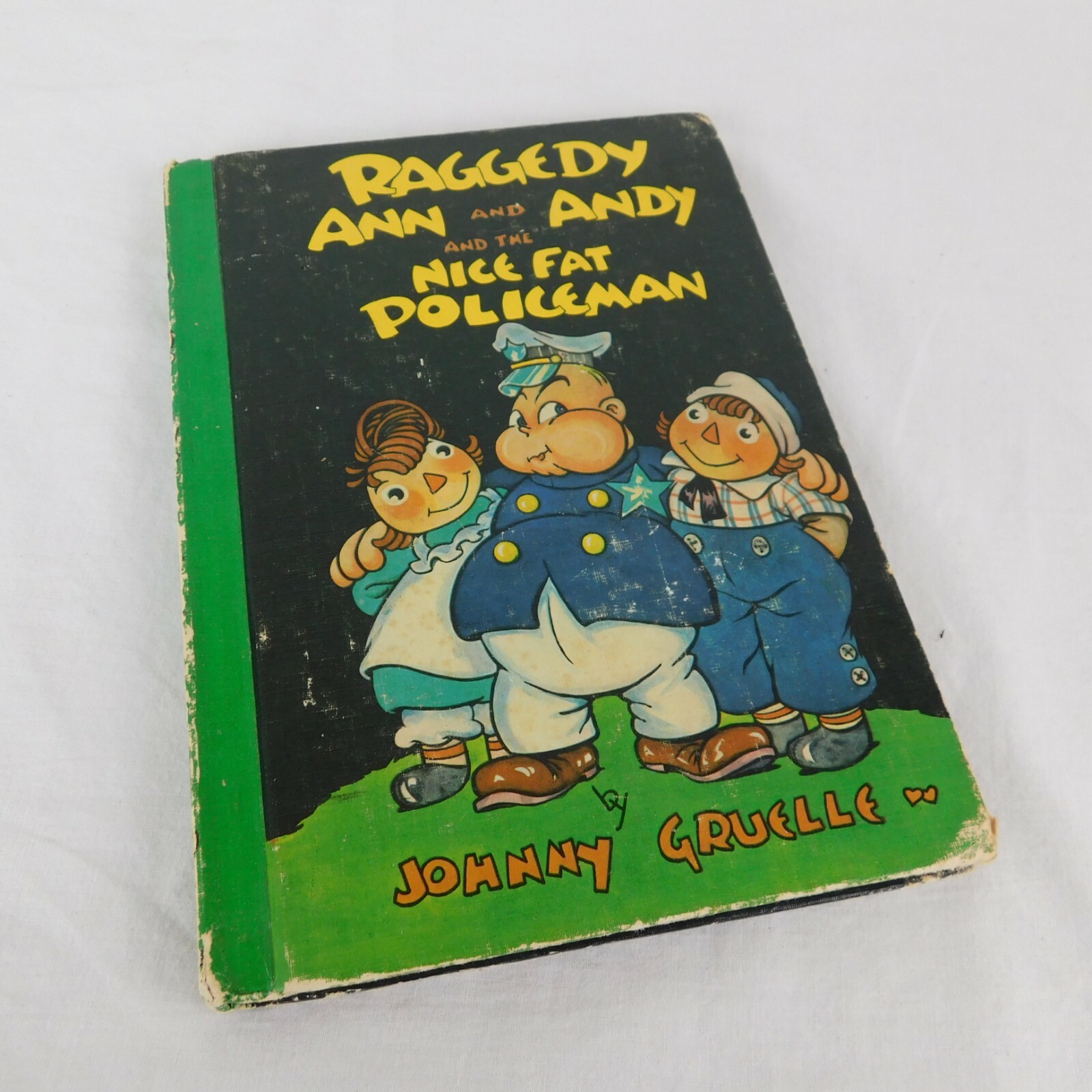 Lot of 2 Raggedy Ann Andy Hardback Books Nice Fat Policeman Pirates ...