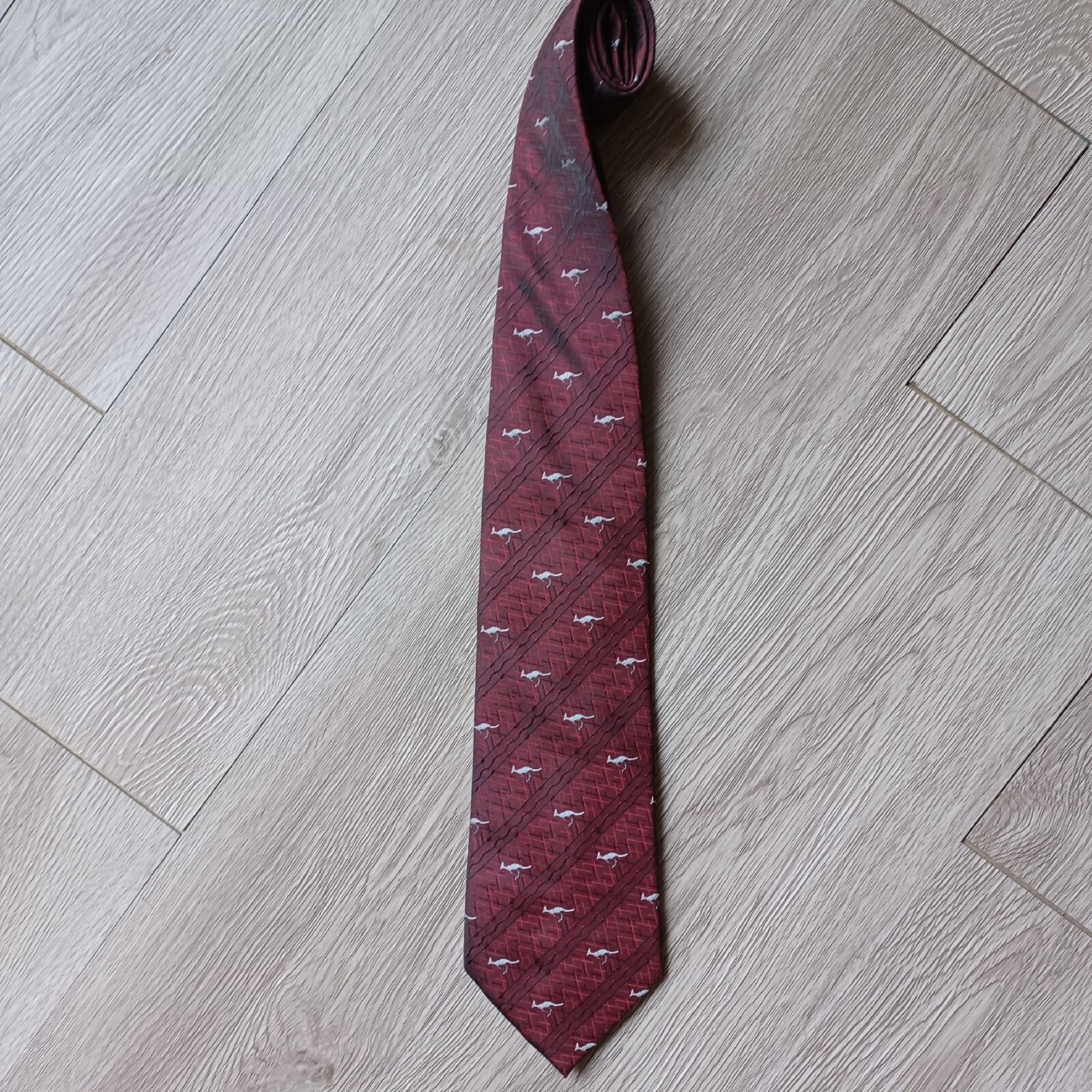 Australian Wild Collection Men's Tie Kangaroo Pattern - Gem