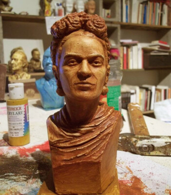 FRIDA KAHLO SCULPTURE BUST Statue 7" Figurine art MEXICAN MEXICO Rivera ...