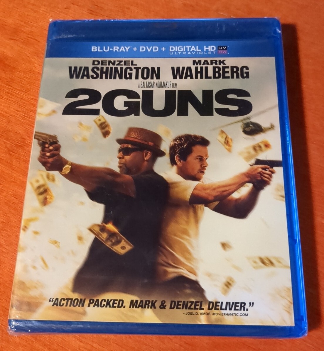 2 Guns Blu Ray Poster