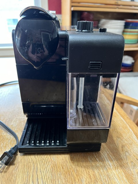 Delonghi Nespresso Lattissima plus EN520B Machine Black for sale online ...