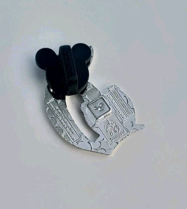 Disney Key To Disneyland 70th Hidden Mystery D Pin Winnie The Pooh Pin ...