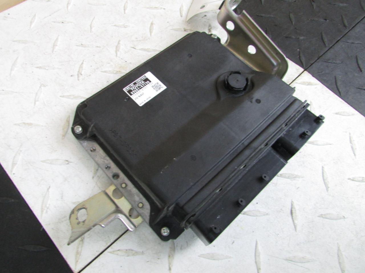 2012-2013 Toyota Prius Engine Control Module ECM ECU PCM VIN DU 7th ...