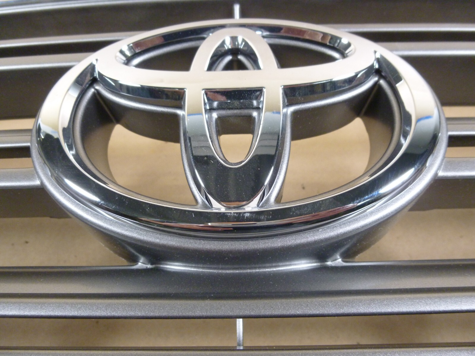 53101-60260 Toyota Grille Radiator 5310160260 Genuine OEM Part for sale ...