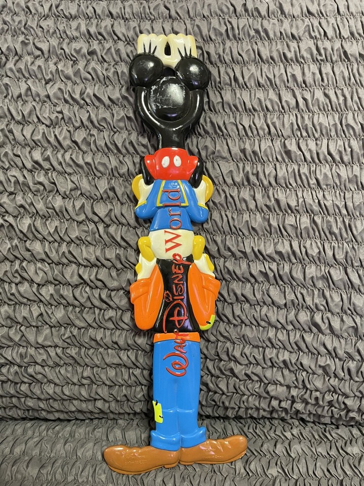 Vintage Walt Disney World Back Scratcher Mickey Mouse Donald Duck Goofy ...