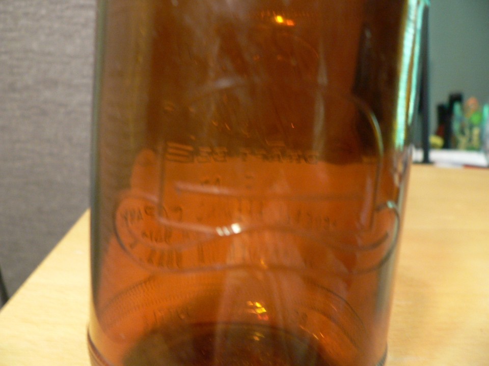 Vintage 1975 Brown Derby 11 oz Brown Stubby Beer Bottle Embossed Label ...