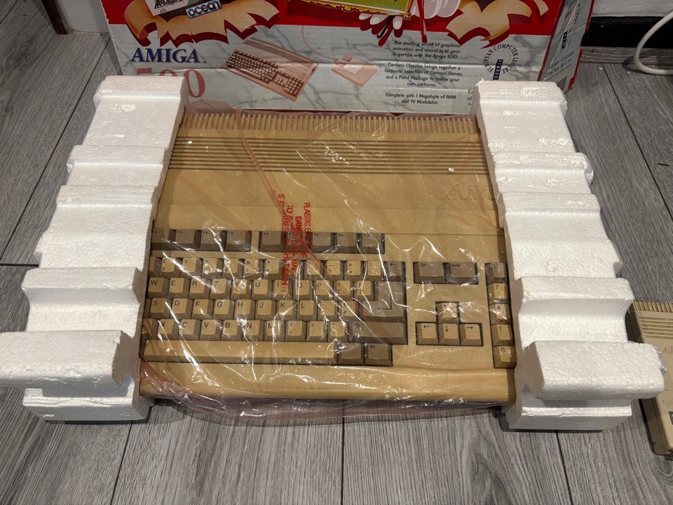 Amiga 500 Console Computer A500+ Commodore Games Working Boxed Cartoon ...