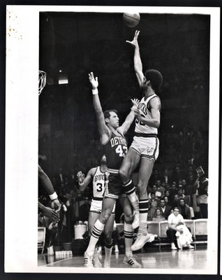 Lew Alcindor Shooting Inside Photograph 1969 Vs Detroit AP Wide World ...