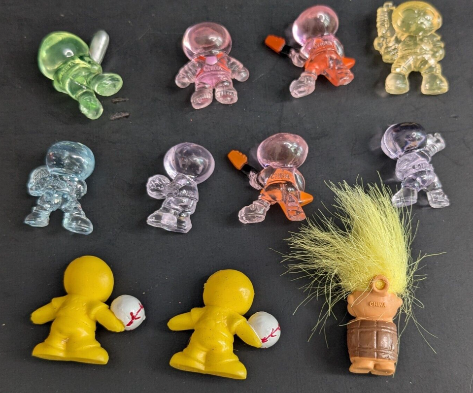 11x Mini Figurine 1" Toy Vending Machine VTG Alien, Troll, Smiley ...