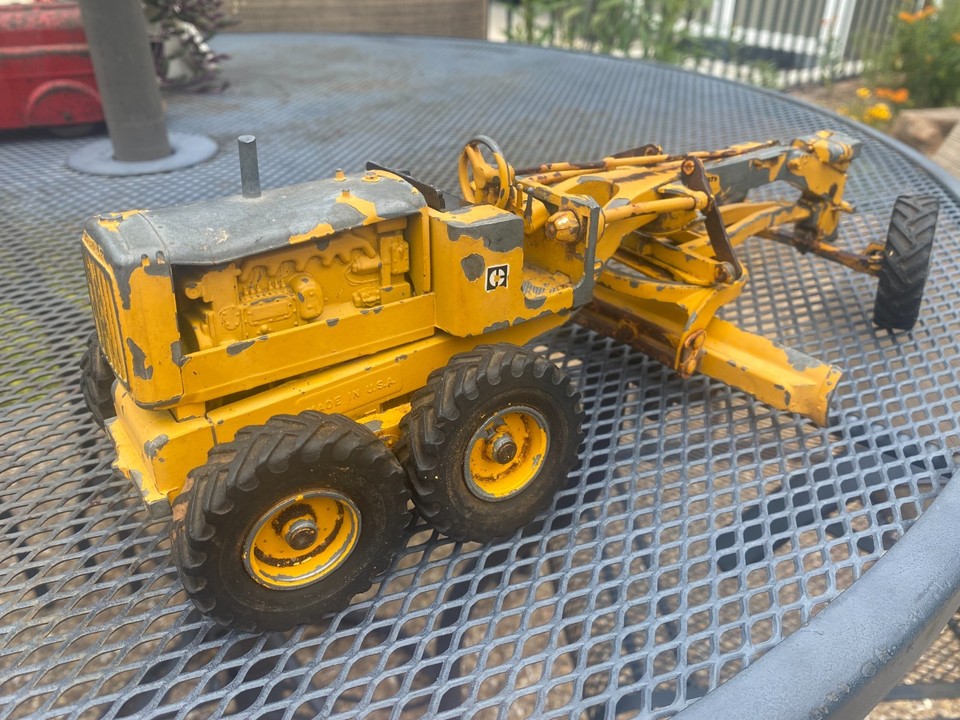 Vintage Ertl Caterpillar No 12 Motor Grader Toy Construction Tractor ...