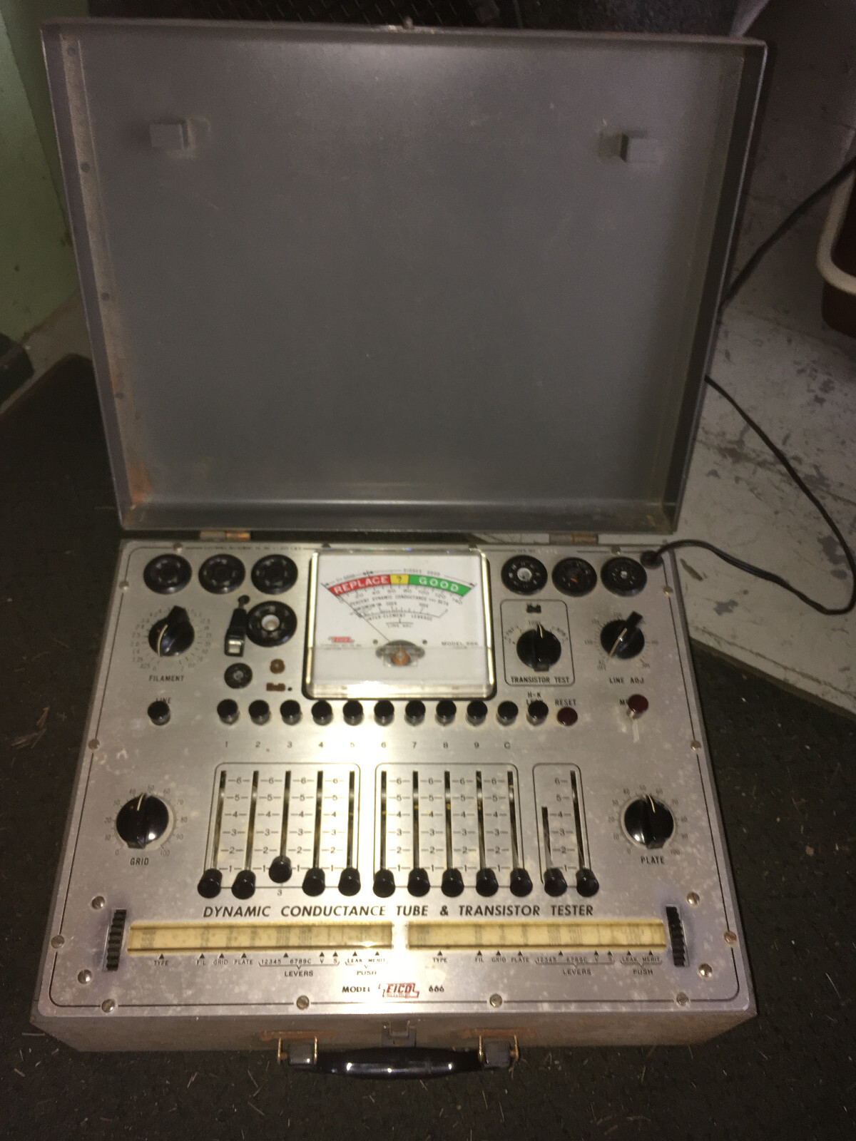 Vintage EICO Model 666 tube tester POWERS ON UNTESTED OTHERWISE | eBay