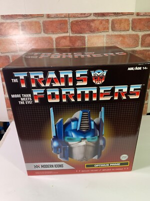 GameStop Exclusive Modern Icons Transformers G1 Optimus Prime 1:1 ...