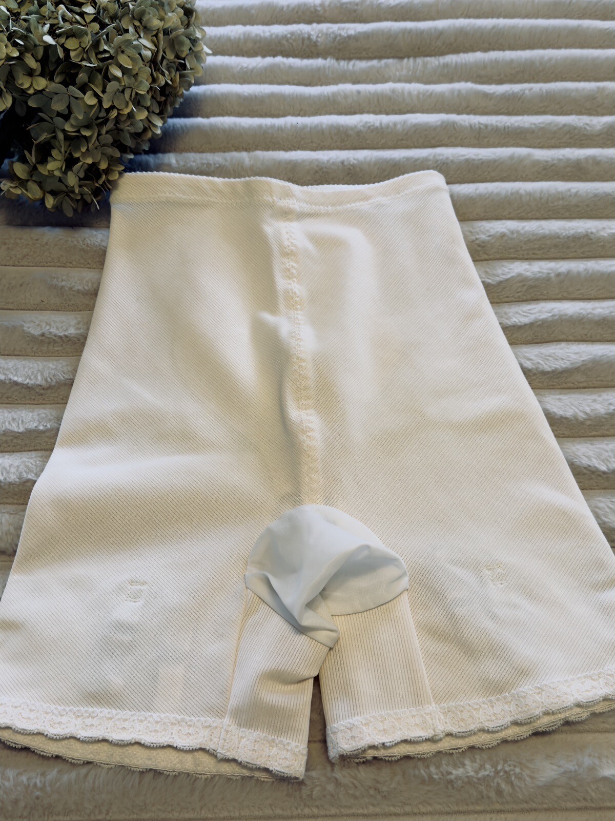 Deadstock 50s Kayser PermaLift Mesh Bottom Girdle Hid… - Gem