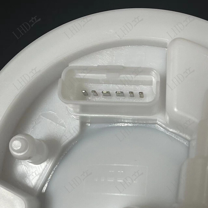 Fuel Filter Assembly WGC500150 For Land Rover Range Rover / Sport 2004 ...