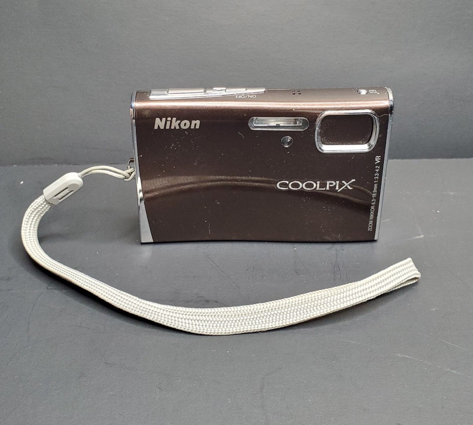 Nikon COOLPIX S51 8.1MP Digital Camera - Brown. "Sold For Parts Or ...