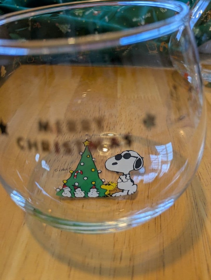 Snoopy Bling Tumbler Glass Christmas Version Set of 2 with different ...